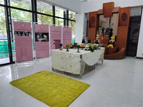 มูลนิธิประชาธิปก รำไพพรรณี ร่วมกับ สถาบันไทยศึกษา จุฬาลงกรณ์มหาวิทยาลัย จัดพิธีถวายราชสักการะ