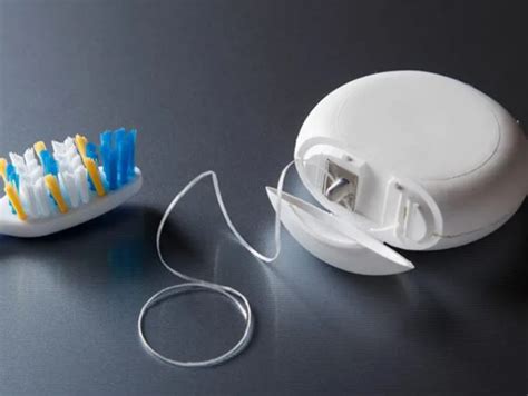 نخ دندان ها و انواع آن