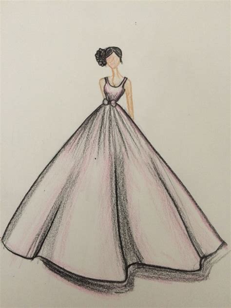 Как нарисовать платье на девушке карандашом 95 фото