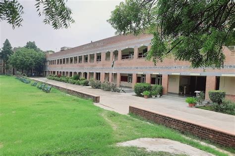 Aryabhatta College New Delhi Campus Photos Virtual Tour