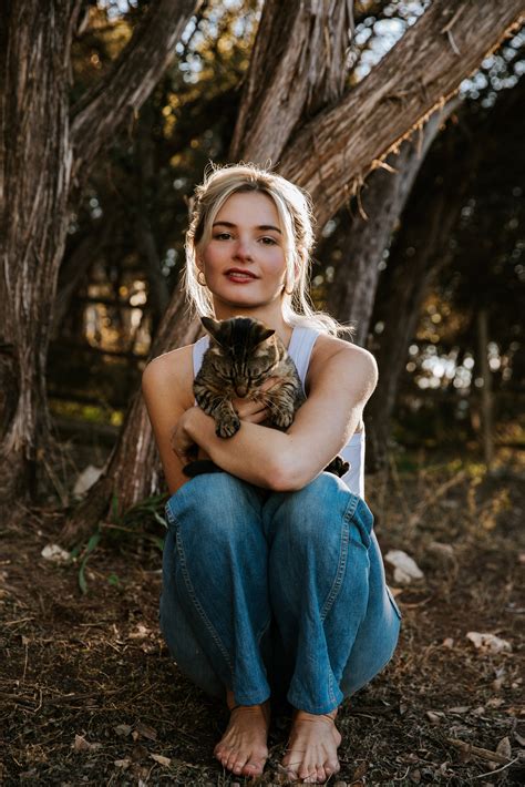 Stefanie Scott Navle