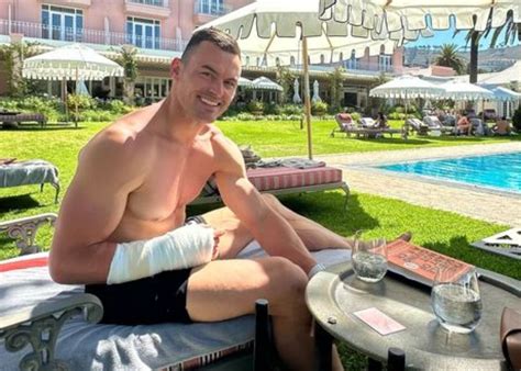 All The Best Jesse Kriel Recovering Post Thumb Surgery Photos