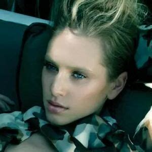 Dylan Penn Messages Faponic