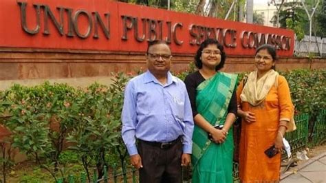 aditi varshney biography age upsc marksheet rank optional subject preparation strategy