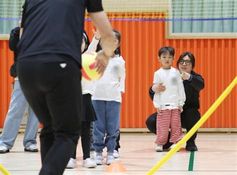 초등 1·2학년 체육 과목 분리 추진에 학부모 환영 교사는 글쎄요