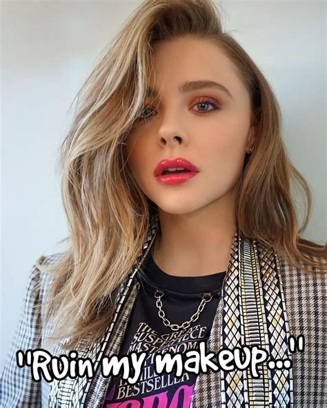 Chloe Grace Moretz Scrolller
