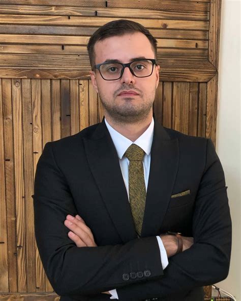 مشاوره کسب و کار آنلاین و حضوری با دکتر حسین یوسفی