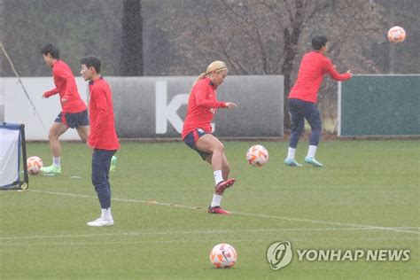 잠비아전 앞두고 훈련하는 여자축구 대표팀 연합뉴스