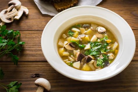 Пісний гречаний суп з грибами — легкий обід з бюджетних інгредієнтів Читайте на Ukr Net