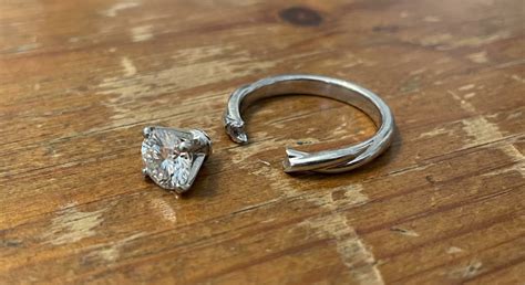 Engagement Ring Arrived Damaged Or Wrong Size 2025 Guide