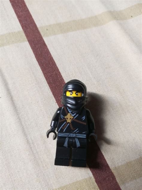 Lego Ninjago Minifigure Cole Ss Hobbies Toys Toys Games On Carousell
