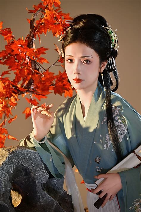 아트그림 20231125 단풍잎 아가씨 그림 V2ph