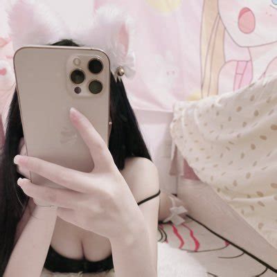 小菲猪来喽 on Twitter 不知不觉中已经成为了身边人眼中的淫娃荡妇差不多被身边所有男人的鸡巴都给插过离婚以后才发现自己已经