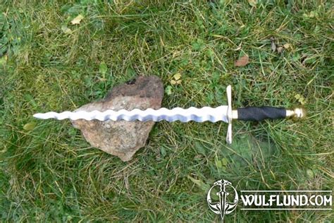 Ritual Flame Dagger Wulflund
