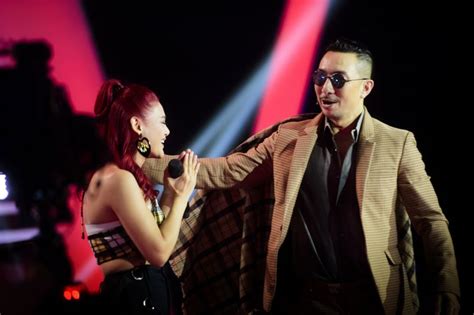 บันเทิง แพรจ๋านักร้องสาวผมแดงถิ่นพัทยาที่โค้ชโจ้ โจอี้บอยคะยั้นคะยอให้มาสมัครเดอะวอยซ์ 2019