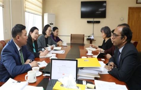 НҮБ ын Хүнс хөдөө аж ахуйн байгууллагын суурин төлөөлөгч Винод Ахужатай уулзлаа