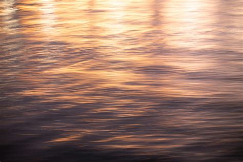 4k 바탕화면 4k 배경 가벼운 강 검은 색 프레임 경치가 좋은 고요한 관념적인 균형 다채로운 모바일 배경 모바일 벽지 4k 물 미니멀 바다 반사