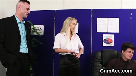 Slutty Looker Gets Cum Load On Her Face Sucking All The Cum Eporner