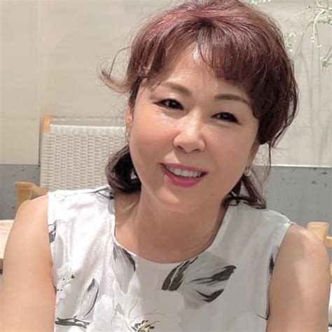 Пин на доске 여자 в 2024 г