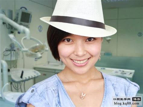 美的改变就在你身边氟斑牙瓷贴面美容修复病例 苗新海的博客 KQ88口腔博客