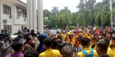 Kirim Chat Mesum Ke Mahasiswi Dosen Unsri Divonis Tahun Penjara Merdeka Com