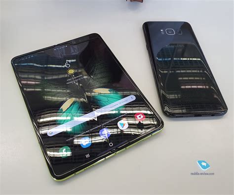 Mobile-review.com Первый взгляд на Samsung Galaxy Fold – смартфон с ...
