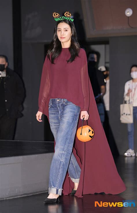 나나 할로윈 마녀 분장해도 여신~[포토엔hd] 뉴스인코리아