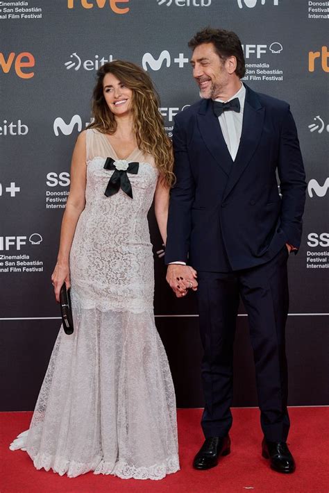 Penélope Cruz Shows Husband Javier Bardem As Never Seen Before In