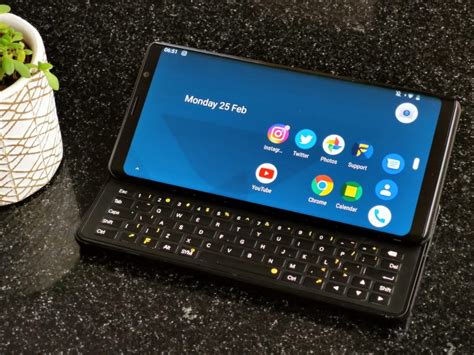 Pro1 Slider Brings Back The Old School Sliding Keyboard To Our Modern Smartphones Rumblerum