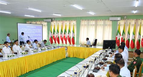 နိုင်ငံတော်စီမံအုပ်ချုပ်ရေးကောင်စီဥက္ကဋ္ဌ နိုင်ငံတော်ဝန်ကြီးချုပ် ဗိုလ