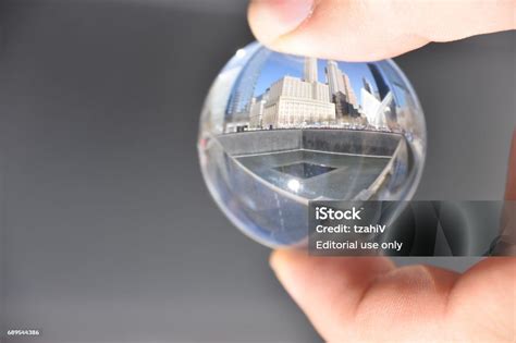 뉴욕의 세계 무역 센터 그라운드 제로 통해 수정 구슬에서 9 11 기념관 0명에 대한 스톡 사진 및 기타 이미지 0명 개념 개념 기호 Istock