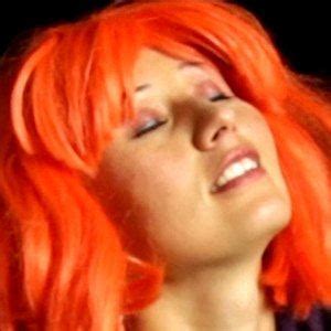 Lindsey Doe Age Family Bio Famous Birthdays