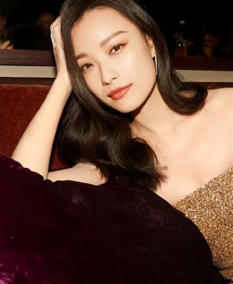 一看正臉是大美女，側臉卻「一馬平川」，這8位女星美得很勉強 每日頭條