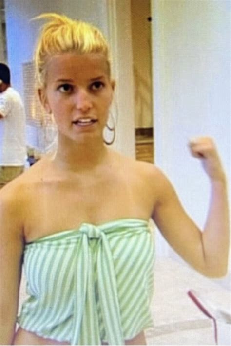 Jessica Simpson At Home In Calabasas Newlyweds 2004 Star Style