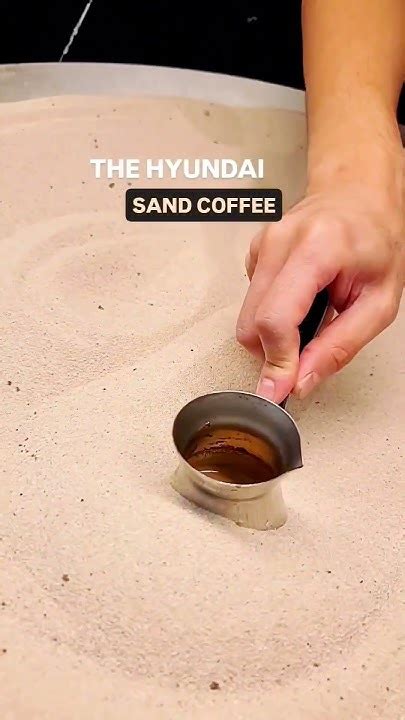 🏜 모래에서 만드는 커피 아시나요바로 샌드커피라고 하죠터키식으로 뜨거운 모래에서 커피를 만들어 준답니다🪵 모래에서 과연
