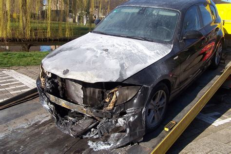 무료 이미지 바퀴 불 스포츠카 범퍼 가장자리 의자 가마 Bmw 사고 육상 차량 자동차 제조 자동차 외장