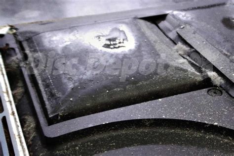 Bulging Laptop Case Or Swollen Batteries Get Them Fixed Now Disc Depot Dundee