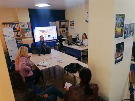 ОИЦ КЮСТЕНДИЛ ПРЕДСТАВИ ВЪЗМОЖНОСТИ ЗА БИЗНЕСА ПО ЕВРОПЕЙСКИ ПРОГРАМИ НА СРЕЩА С МЕДИИ Eufunds