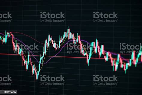 투자 무역 주식 금융 및 분석 개념 파란색 배경에 업 트렌드 라인 그래프 막대 차트 및 주식 시장이있는 비즈니스 차트 0명에 대한 스톡 사진 및 기타 이미지 Istock