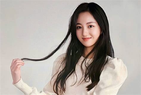 Fans Congrats Former Sm Rookie Lami As Sm Entertainment Confirmed Kim Sung Kyung Will Debut As