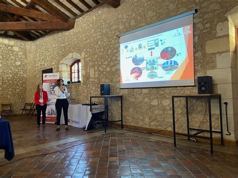 Du Matériau Au Composant Photonique