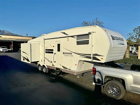 2010 Rockwood Ultra Lite 5th Wheel 28ft 2 Slides Bunkhouse Rvs