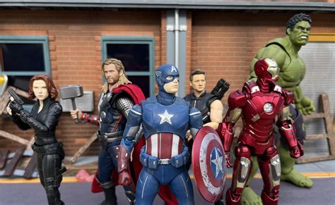 Avengers Assembled R Actionfigures