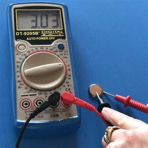 Measuring Battery Voltage Using A Multimeter Chibitronics