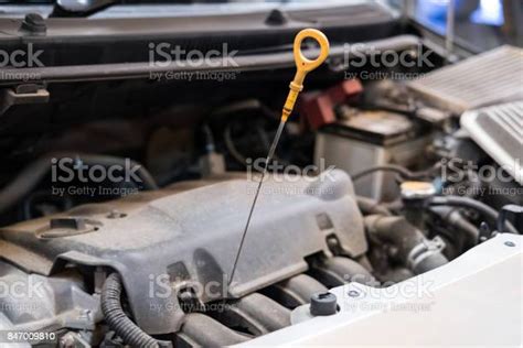 차 차고입니다 자동차 수리 서비스에 차량 유지 보수입니다 자동차 정기 검 진입니다 고정 검사 개념 강철에 대한 스톡 사진 및 기타 이미지 Istock