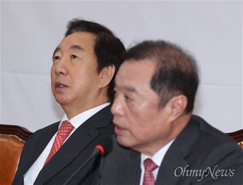 생각에 잠긴 김성태 오마이포토