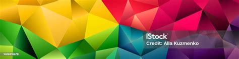 다각형 무지개 모자이크 배경 추상 적인 낮은 폴리 벡터 그림 하프톤 스타일의 삼각형 패턴 포스터 배너 카드 전단지에 대한 삼각형 템플릿 기하학적 비즈니스 디자인 로우 폴리곤