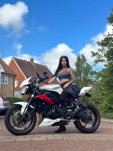 Female Biker Gets Insults From Men Who Stare At Her Constantly