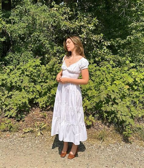 Alisha Newton Alijnewton Instagram Alisha Newton Spring Fashion Outfits Dresses