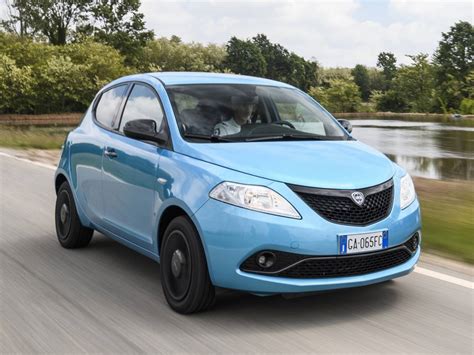 Lancia Ypsilon Hybrid 2020 Prezzo Caratteristiche E Primo Contatto